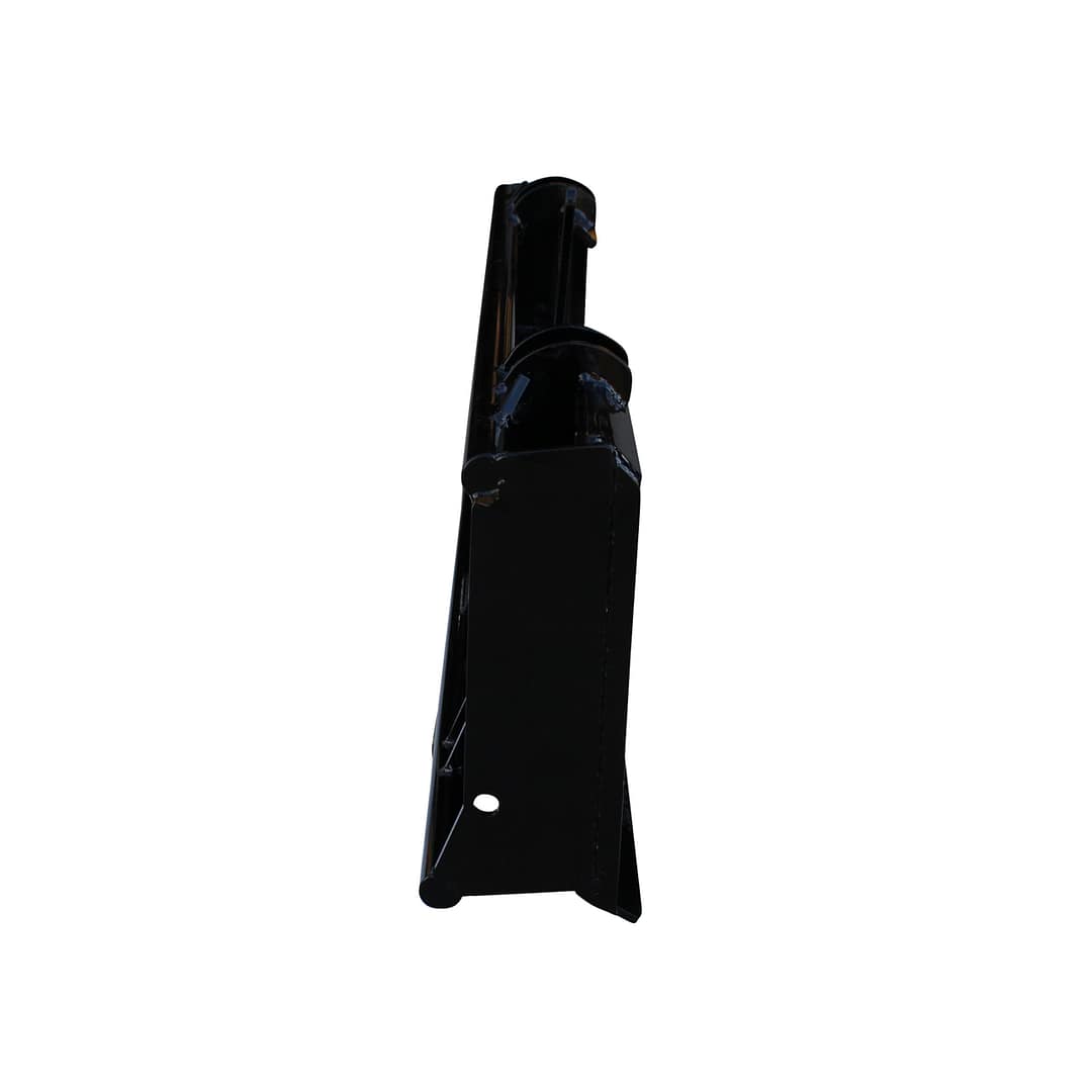 Male Global to universal skid loader adapter - Messer Attachments